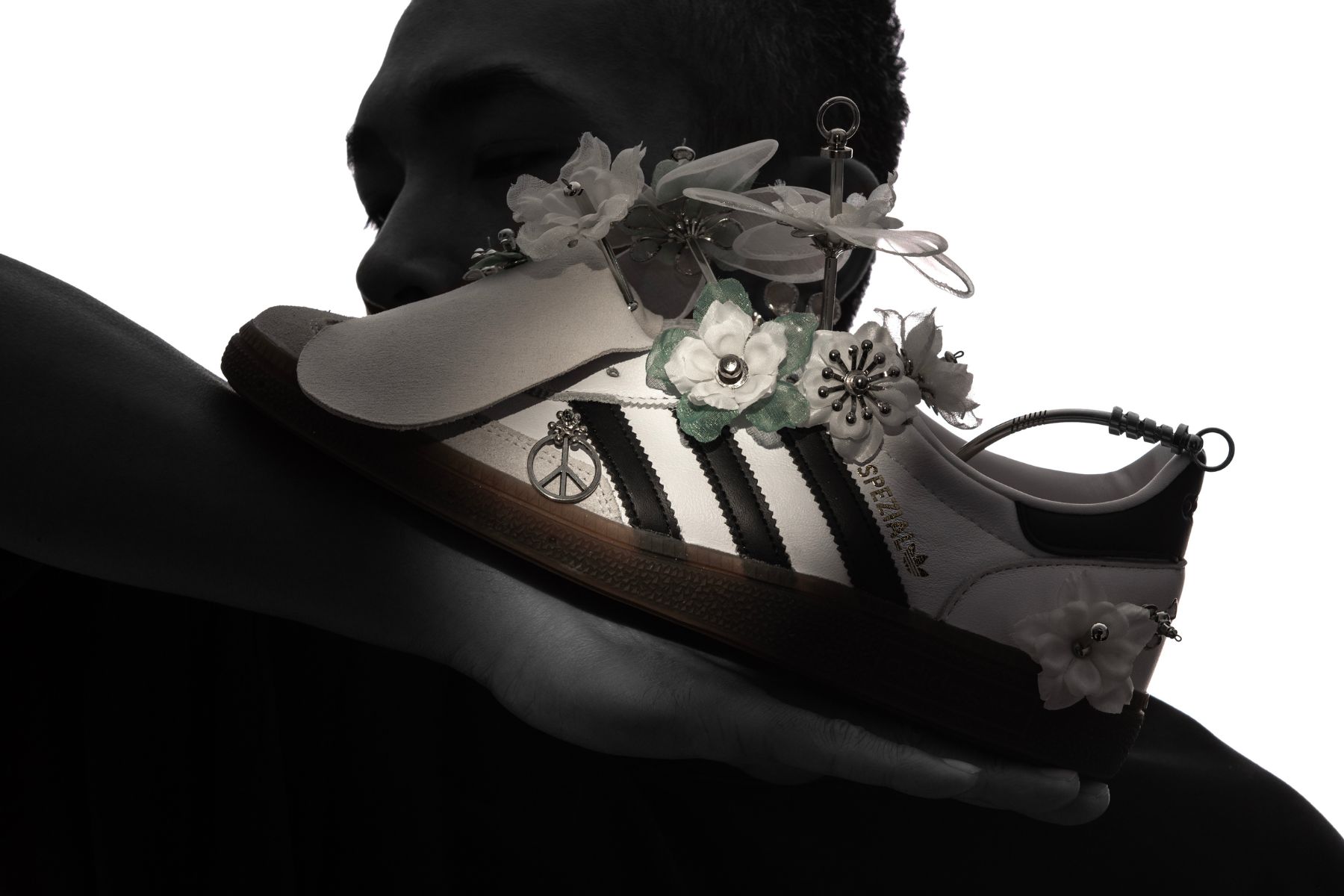 李俊昊睽違11年再訪台北！為adidas Originals「T-TOE家族」鞋款炫風站台 - VERSE