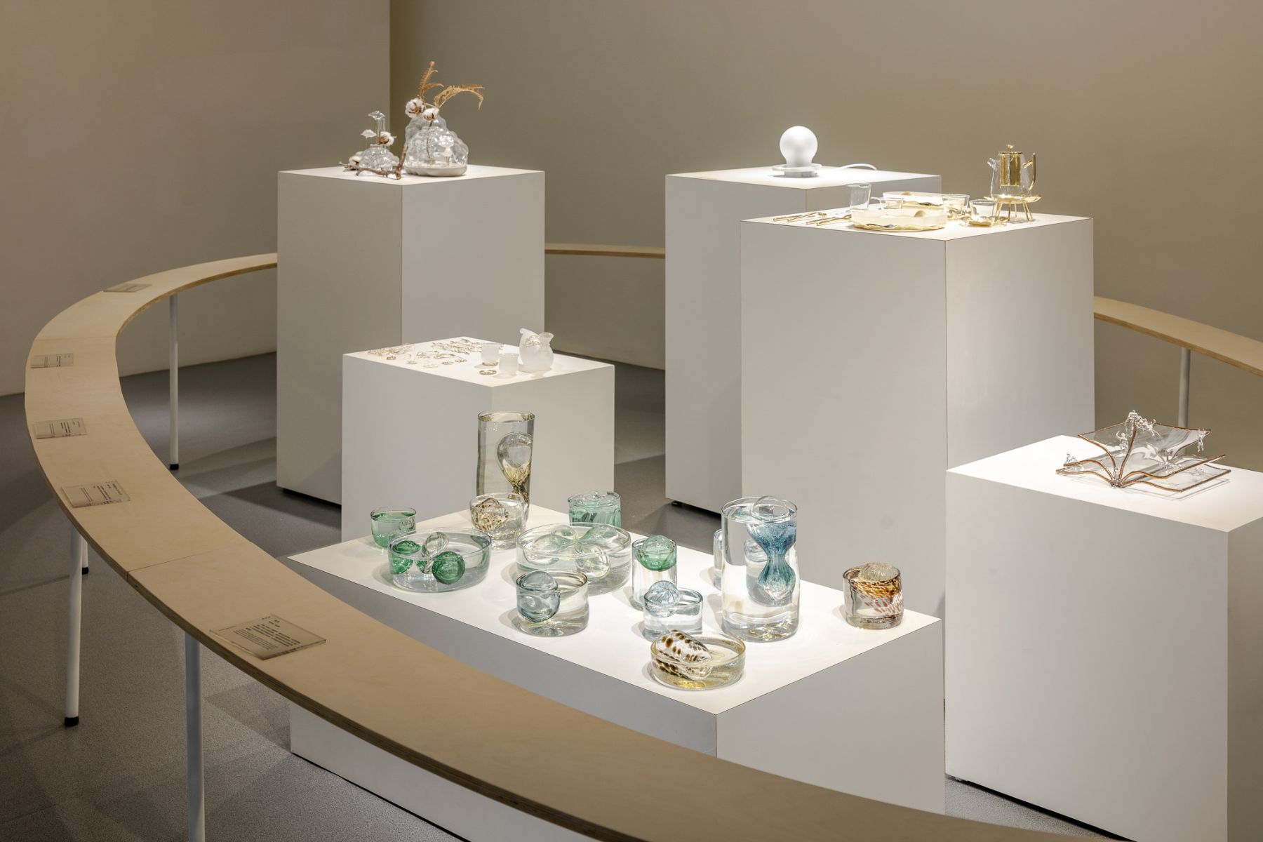 2022新竹市玻璃設計藝術節：「透明大百科」折射工藝、產業、知識的彩光 - VERSE