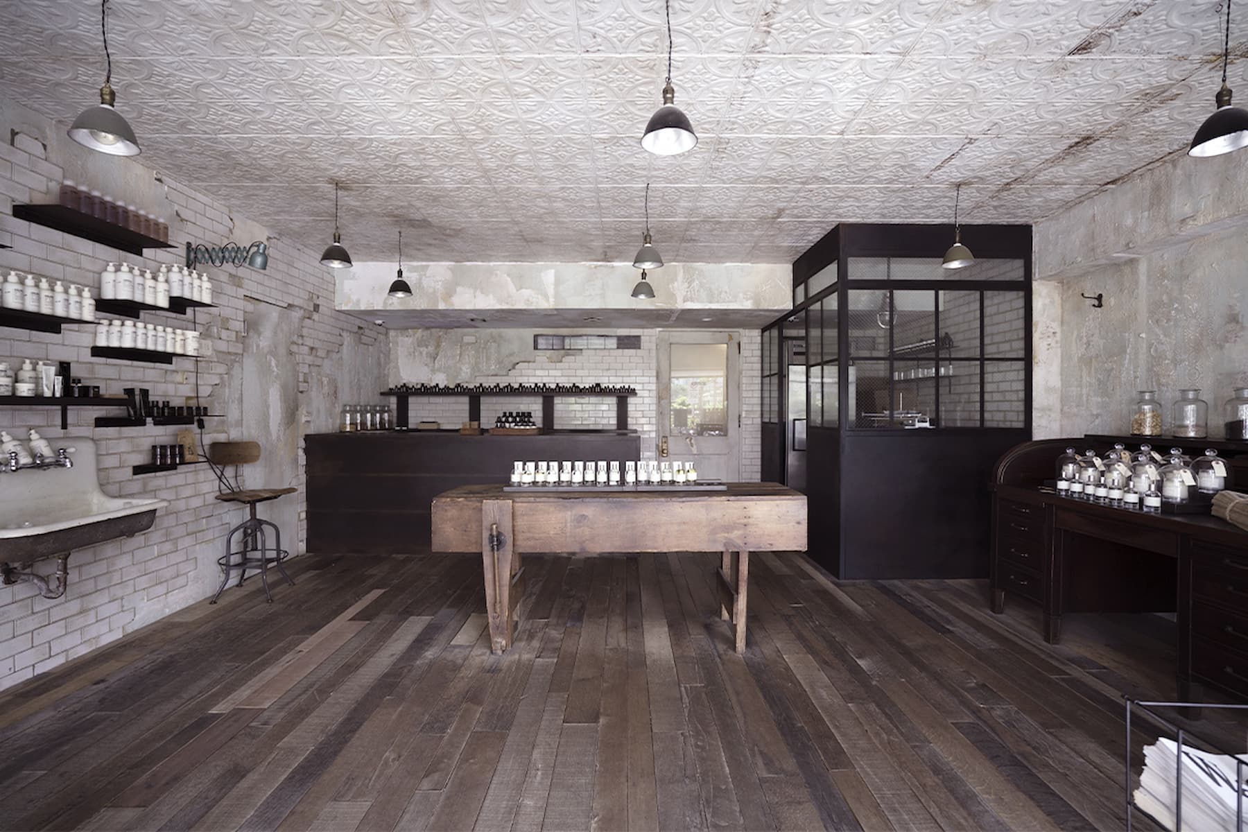 紐約香水品牌「Le Labo」展現「慢香水」自然主義工藝 - VERSE